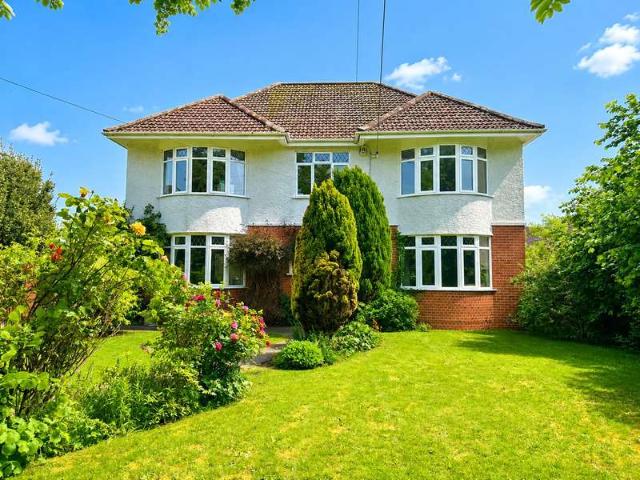 6 Bedroom House