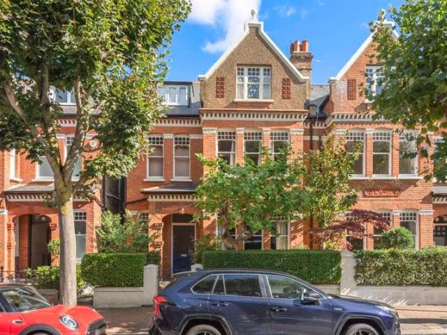 6 Bedroom House
