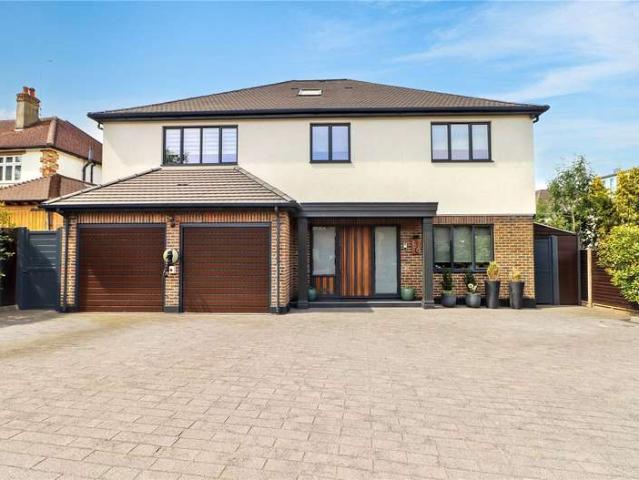 6 Bedroom House