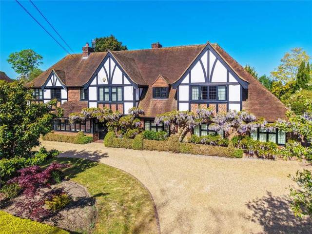 6 Bedroom House