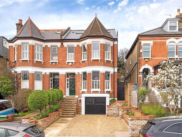 6 Bedroom House