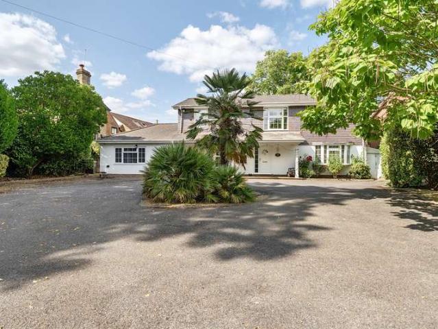 6 Bedroom House
