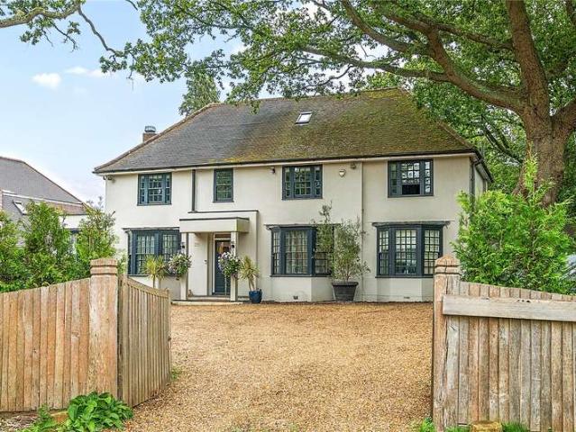 6 Bedroom House