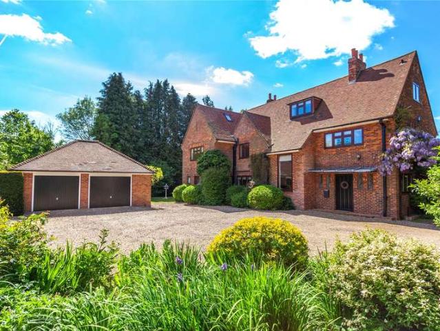 6 Bedroom House