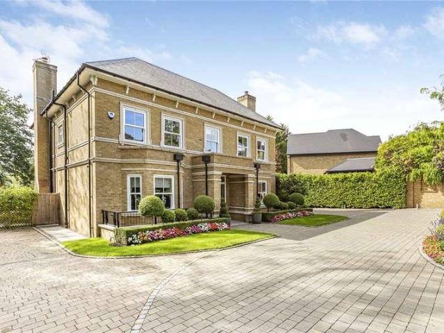 6 Bedroom House