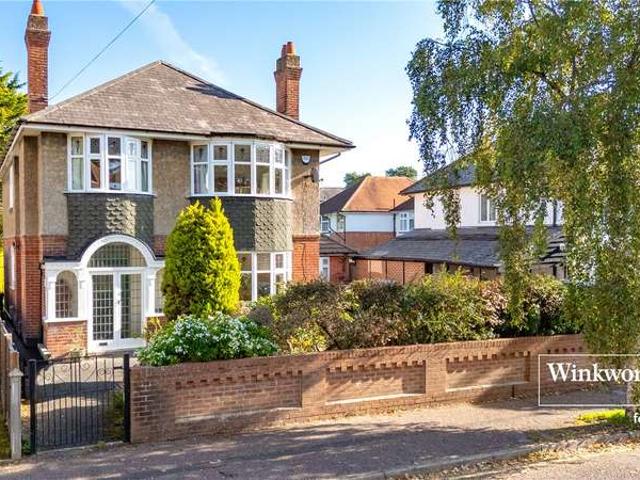 6 Bedroom House