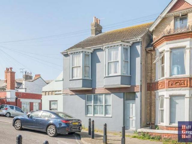 6 Bedroom House
