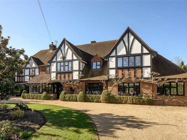6 Bedroom House