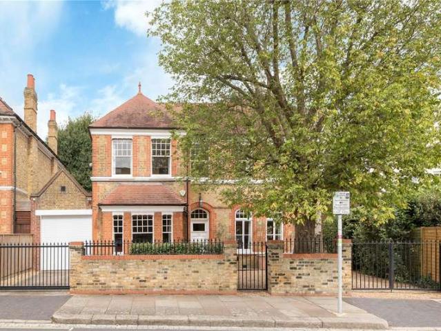 6 Bedroom House