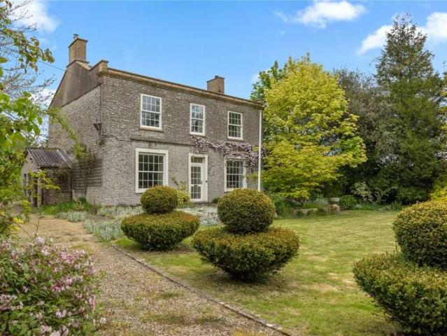 6 Bedroom House