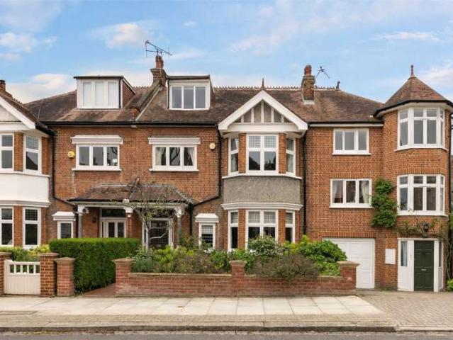 6 Bedroom House