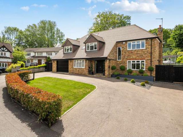 6 Bedroom House