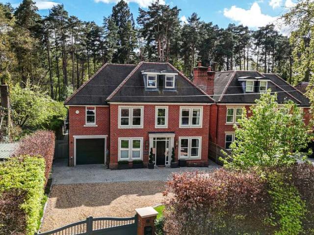 6 Bedroom House