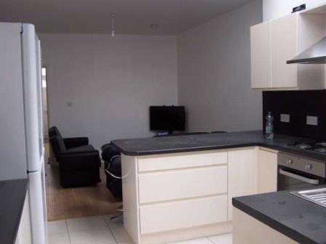 6 Bedroom House