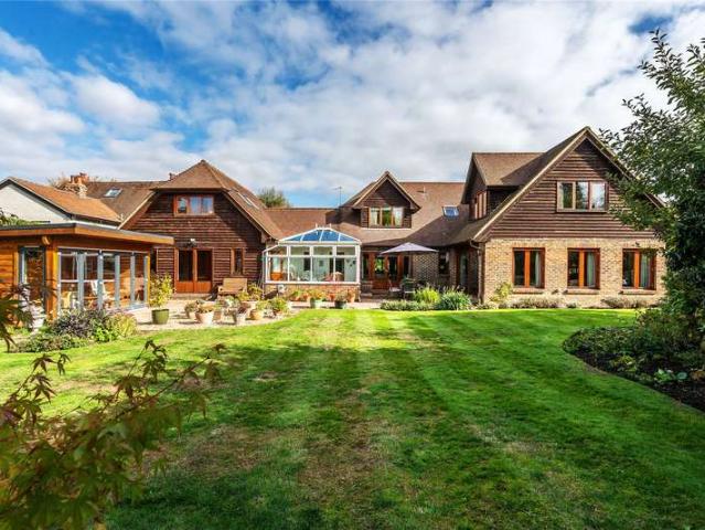 6 Bedroom House