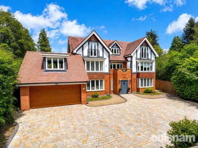 6 Bedroom House