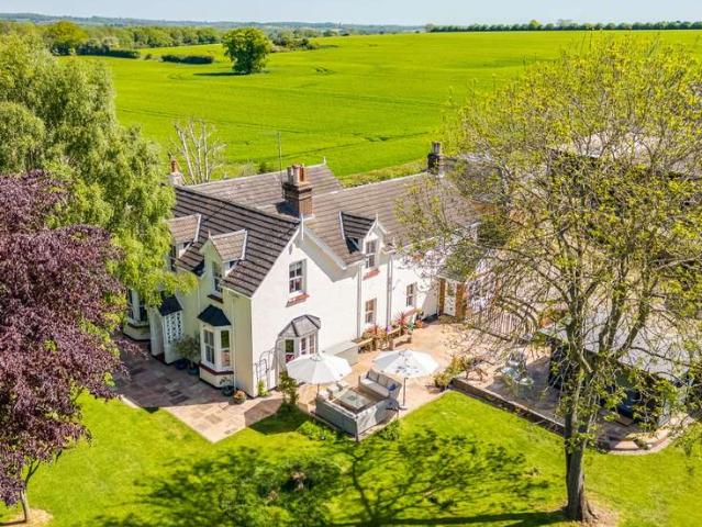 6 Bedroom House