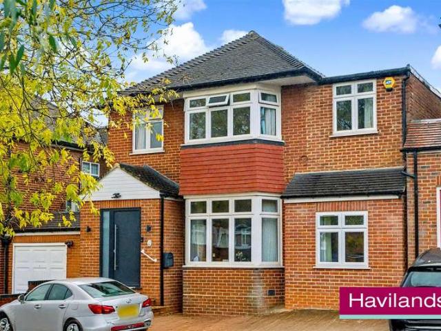 6 Bedroom House