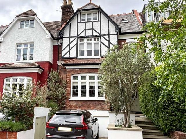 6 Bedroom House