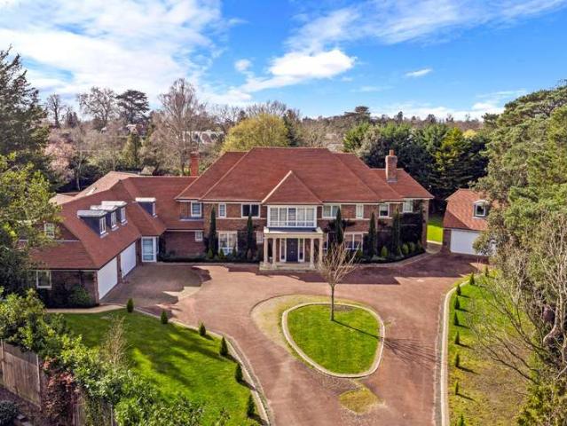 6 Bedroom House