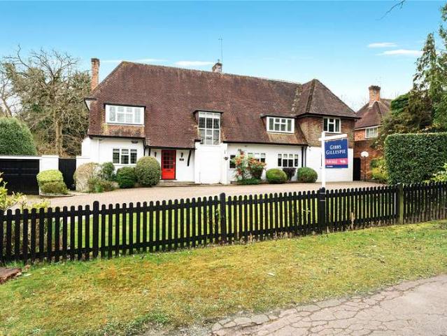 6 Bedroom House