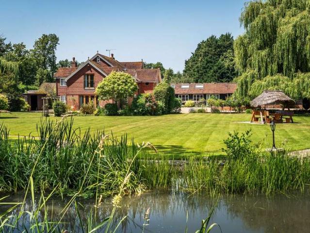 6 Bedroom House