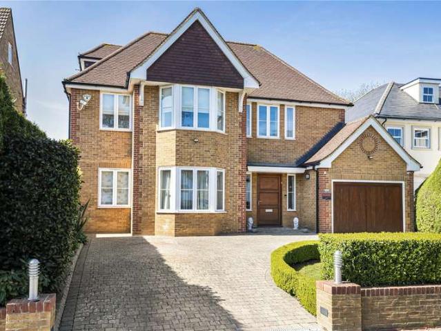 6 Bedroom House