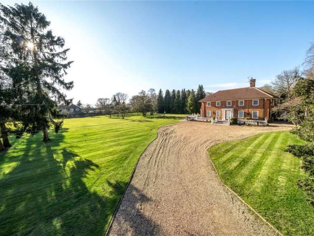 6 Bedroom House