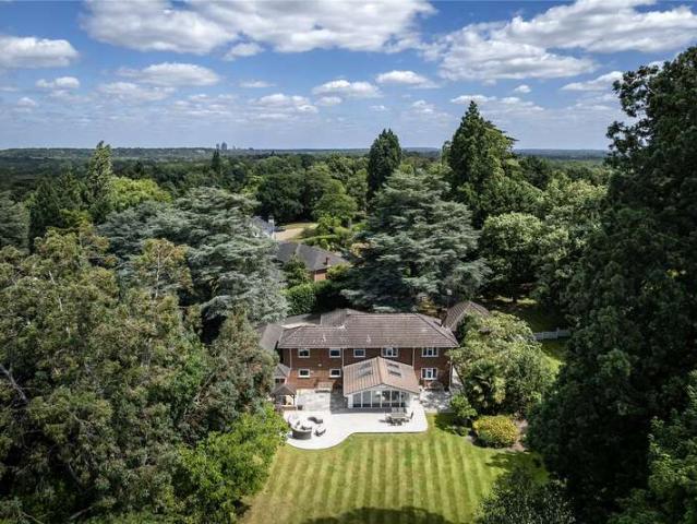 6 Bedroom House