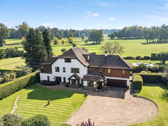 6 Bedroom House