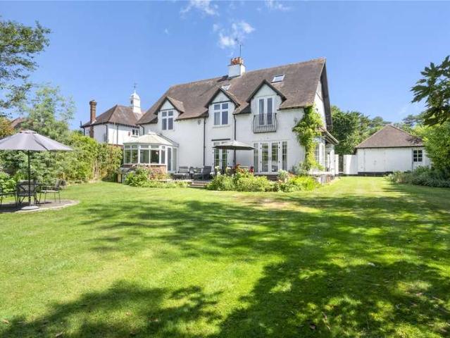 6 Bedroom House