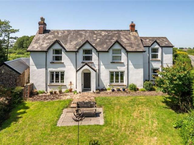 6 Bedroom House