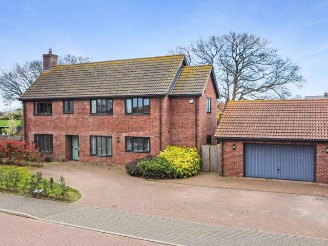 6 Bedroom House