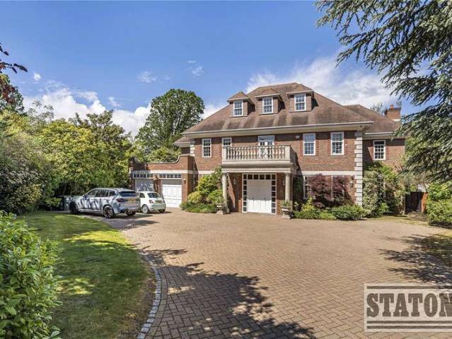 6 Bedroom House
