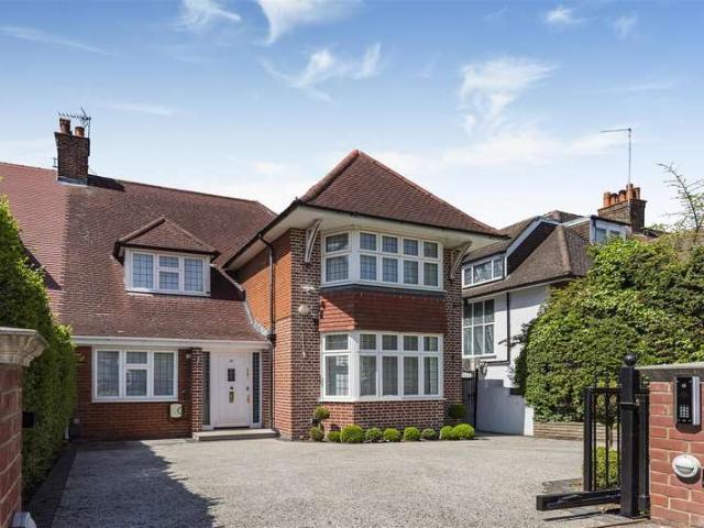 6 Bedroom House