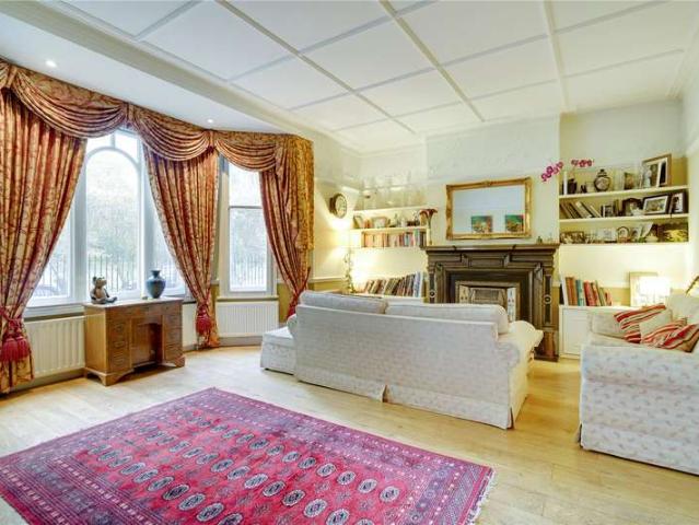 6 Bedroom House