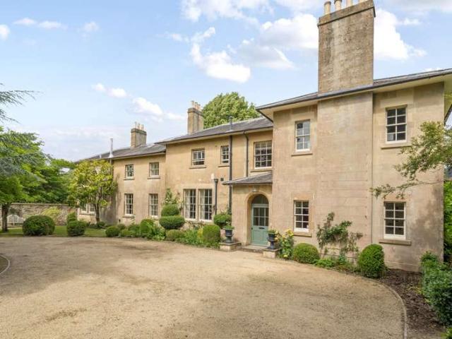6 Bedroom House