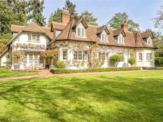6 Bedroom House
