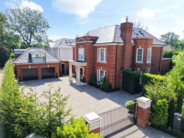 6 Bedroom House