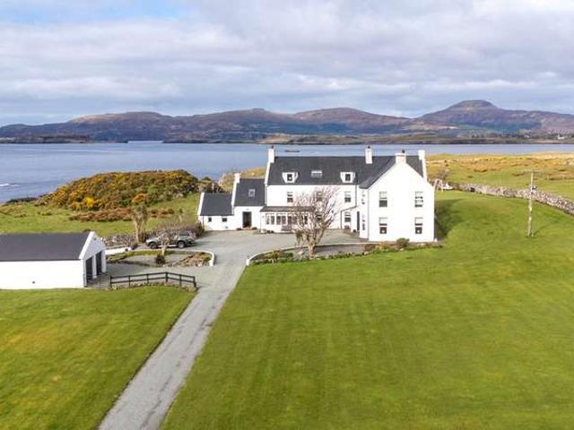 6 Bedroom House