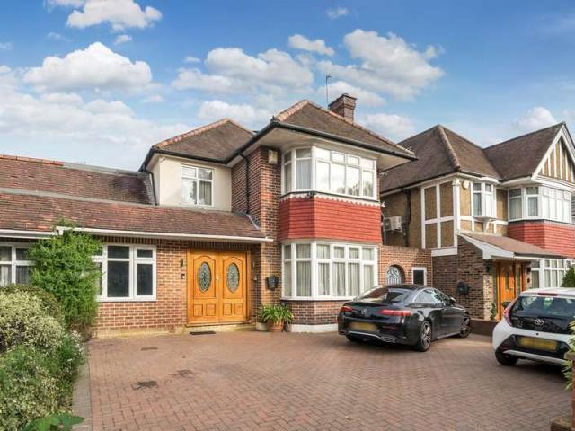 6 Bedroom House