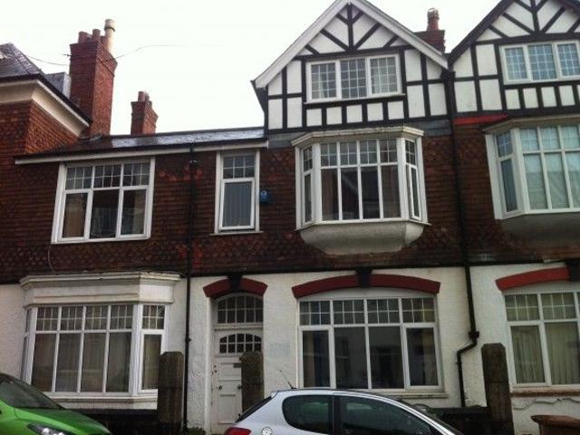 6 Bedroom House
