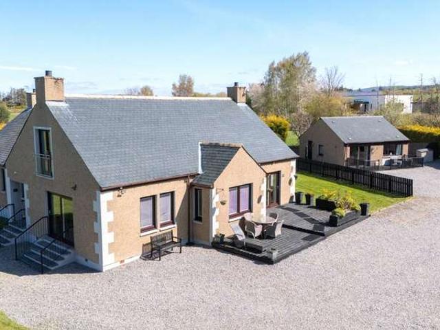 6 Bedroom House