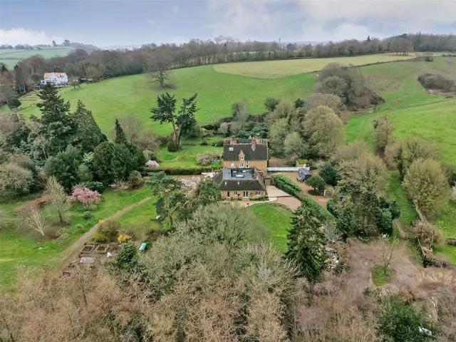 6 Bedroom House