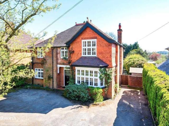 6 Bedroom House