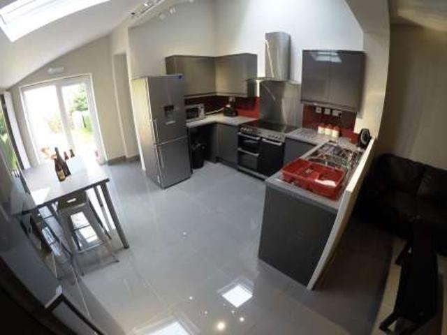 6 Bedroom House