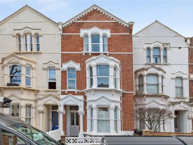 6 Bedroom House