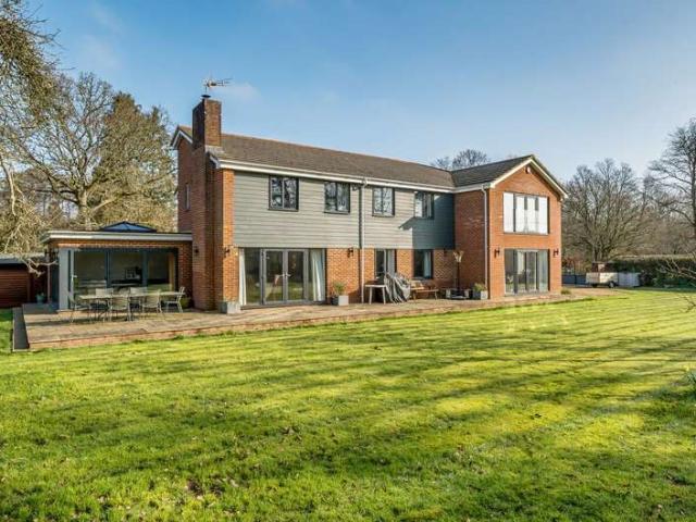 6 Bedroom House