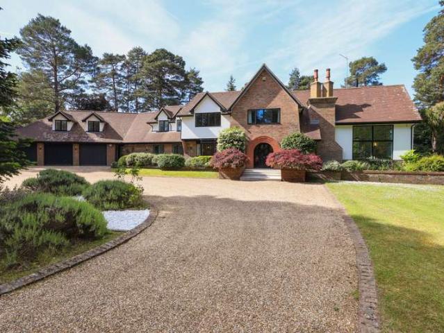 6 Bedroom House