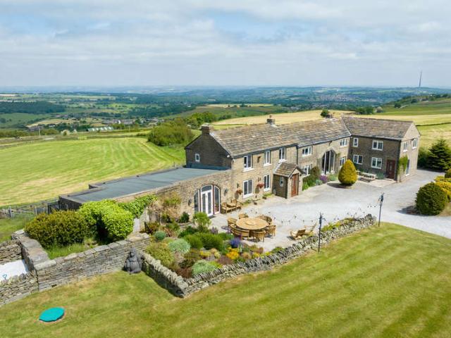 6 Bedroom House